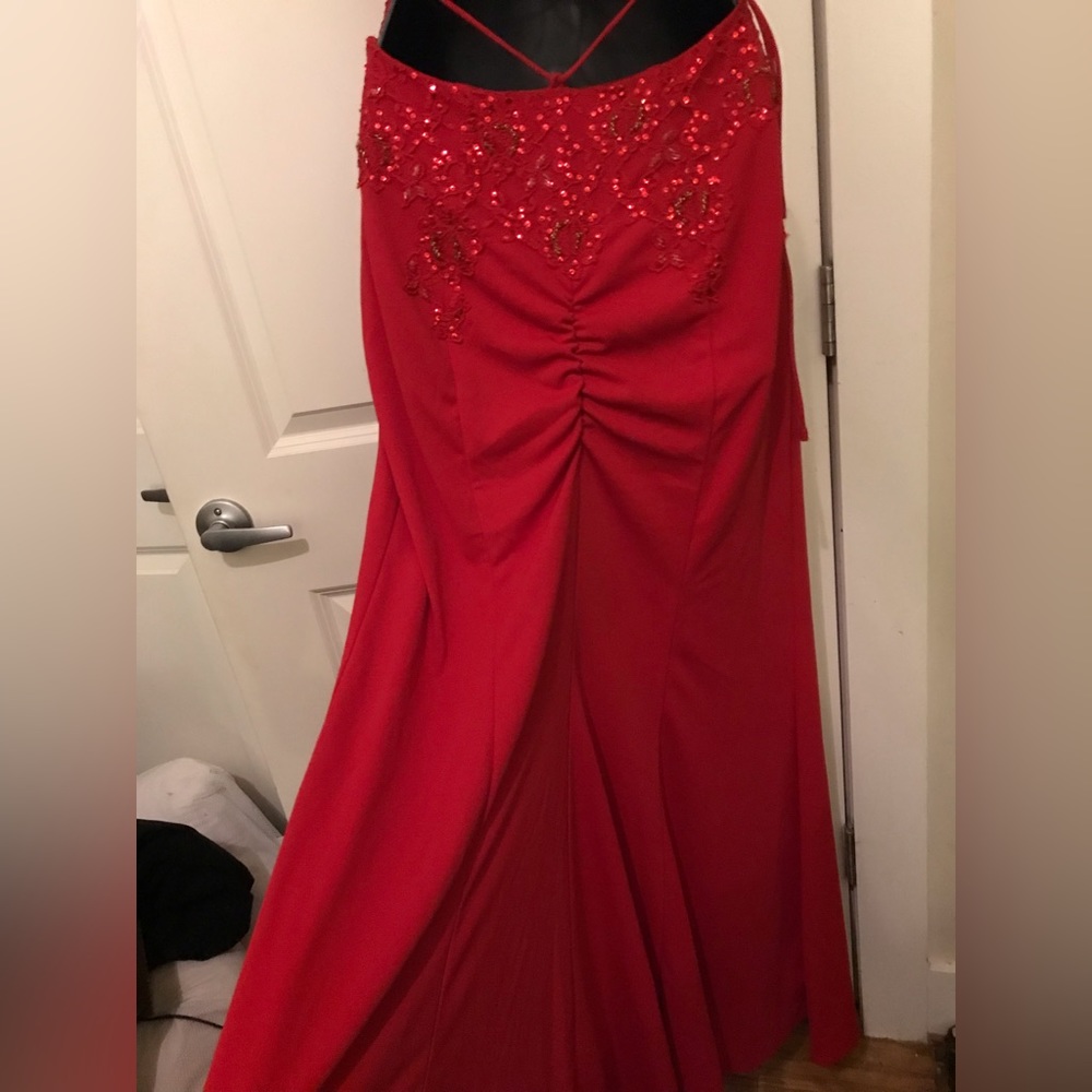 Niki Livas Red Lace Sequin & Beaded Gown Prom Formal - Gem